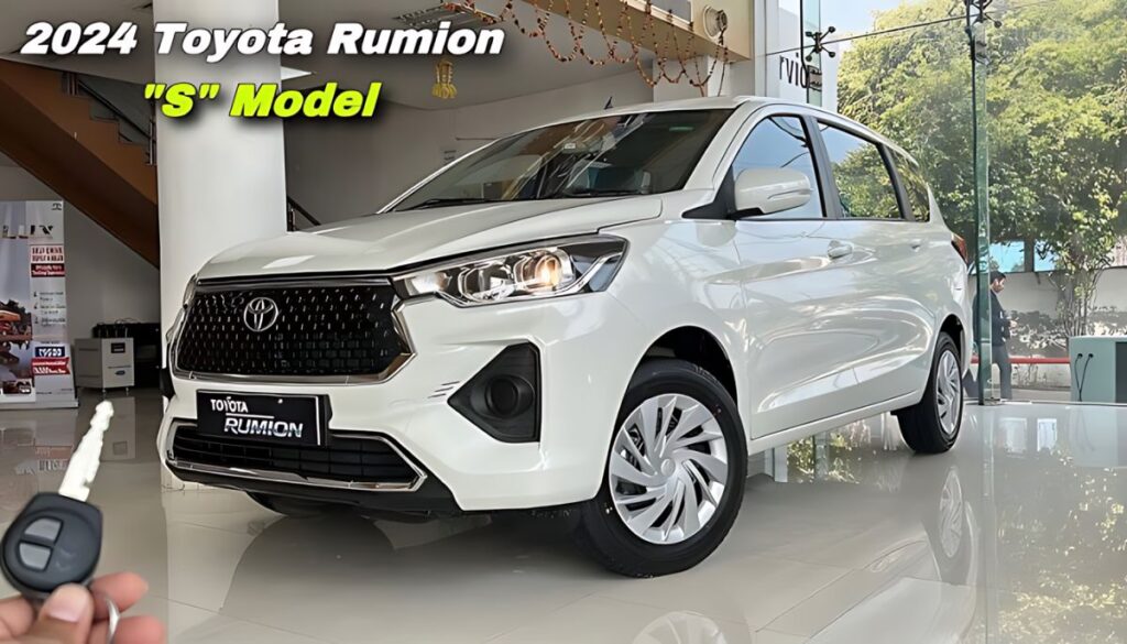 New Toyota Rumion की मिनी इनोवा ने 7 सीटर सेगमेंट में एंट्री की, 26km ...